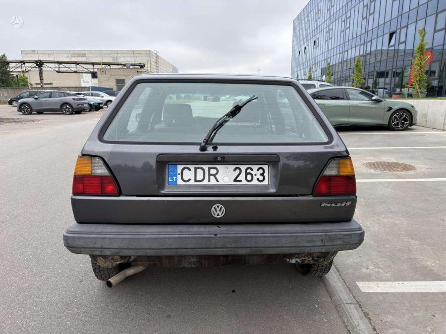 Pelēks Volkswagen Golf 1992 Panevēža, ar dzinēja tilpumu 1.78 L un nobraukumu 194 tūkst. km par 1250 €, foto 10 vietnē AUTOMOTO.COM.LV