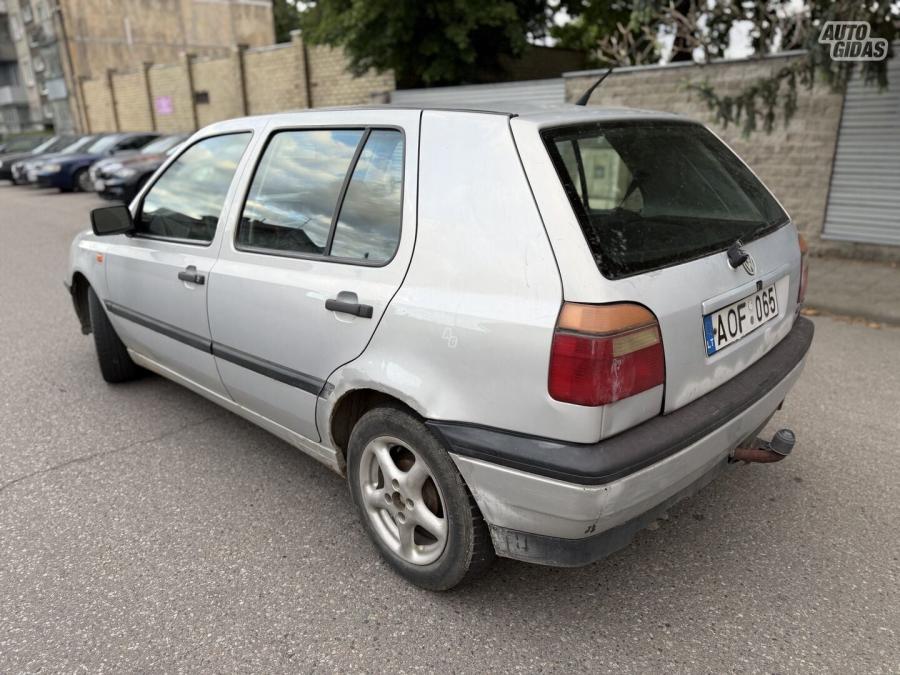 Grey Volkswagen Golf 1995 in Kaunas, with an engine capacity of 1.90 L and mileage of 320 thousand km for 950 €, photo 8 on AUTOMOTO.COM.LV