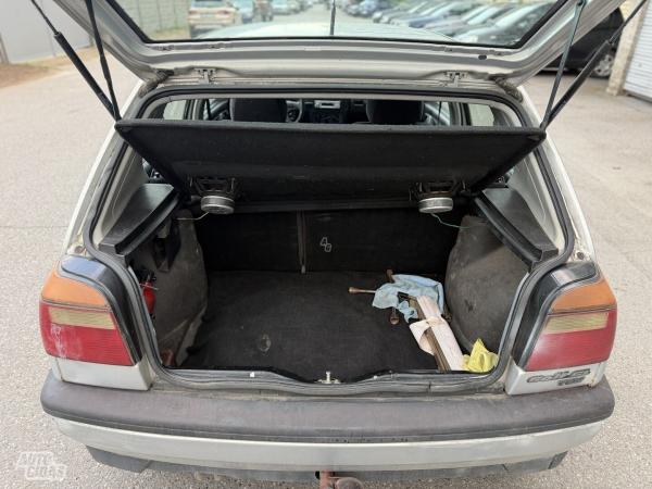Pelēks Volkswagen Golf 1995 Kauņa, ar dzinēja tilpumu 1.90 L un nobraukumu 320 tūkst. km par 950 €, foto 9 vietnē AUTOMOTO.COM.LV
