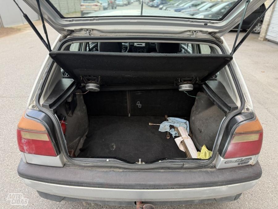 Grey Volkswagen Golf 1995 in Kaunas, with an engine capacity of 1.90 L and mileage of 320 thousand km for 950 €, photo 10 on AUTOMOTO.COM.LV