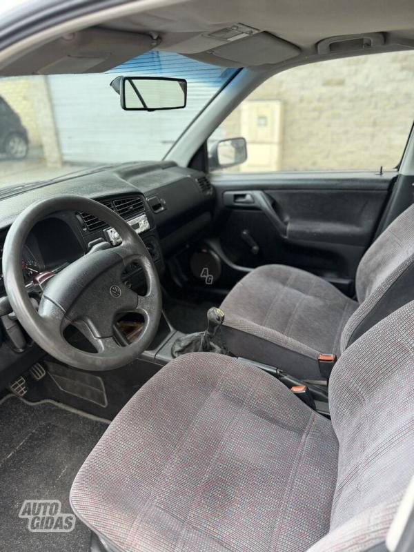 Pelēks Volkswagen Golf 1995 Kauņa, ar dzinēja tilpumu 1.90 L un nobraukumu 320 tūkst. km par 950 €, foto 10 vietnē AUTOMOTO.COM.LV