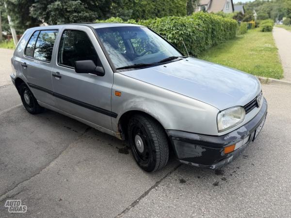 Pelēks Volkswagen Golf 1995 Kauņa, ar dzinēja tilpumu 1.80 L un nobraukumu 164 tūkst. km par 850 €, foto 3 vietnē AUTOMOTO.COM.LV