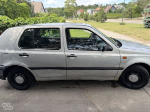 Pelēks Volkswagen Golf 1995 Kauņa, ar dzinēja tilpumu 1.80 L un nobraukumu 164 tūkst. km par 850 €, foto 5 vietnē AUTOMOTO.COM.LV