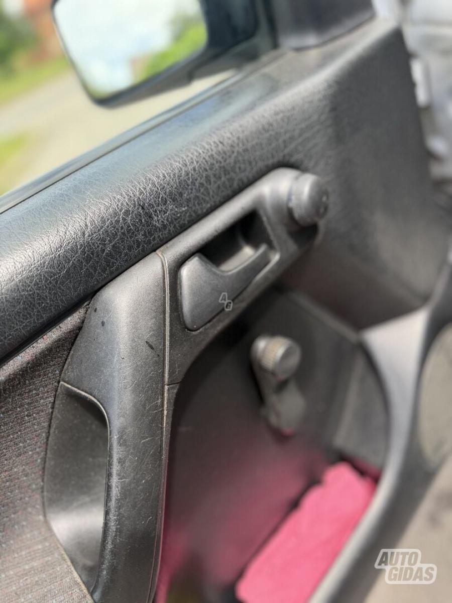 Pelēks Volkswagen Golf 1995 Kauņa, ar dzinēja tilpumu 1.80 L un nobraukumu 164 tūkst. km par 850 €, foto 13 vietnē AUTOMOTO.COM.LV