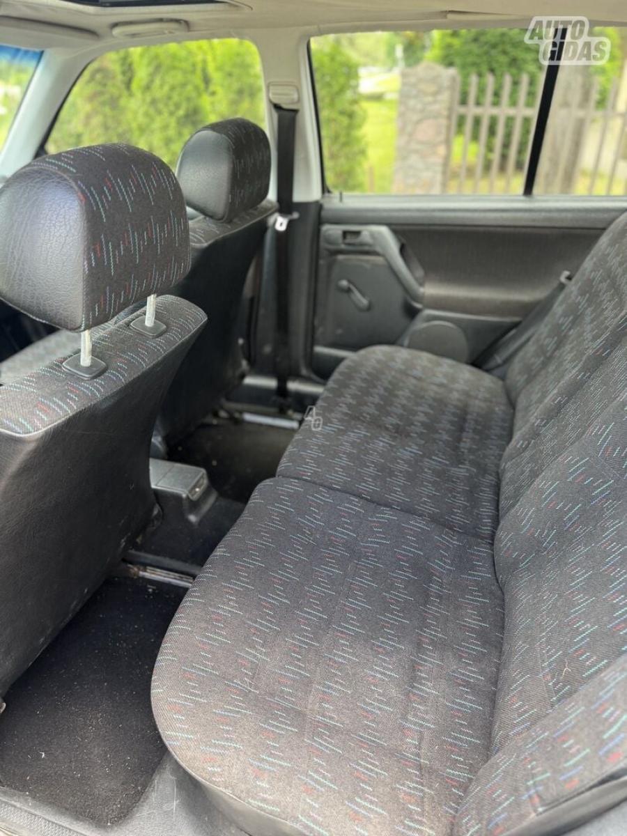 Pelēks Volkswagen Golf 1995 Kauņa, ar dzinēja tilpumu 1.80 L un nobraukumu 164 tūkst. km par 850 €, foto 16 vietnē AUTOMOTO.COM.LV