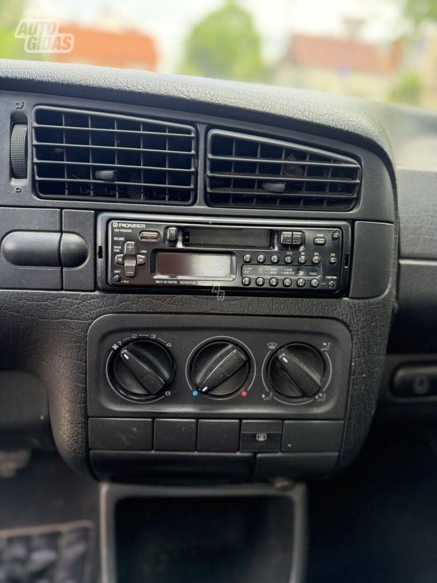 Pelēks Volkswagen Golf 1995 Kauņa, ar dzinēja tilpumu 1.80 L un nobraukumu 164 tūkst. km par 850 €, foto 25 vietnē AUTOMOTO.COM.LV