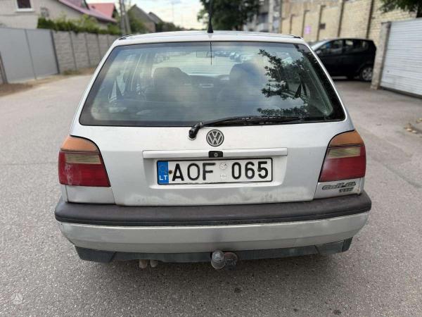Pelēks Volkswagen Golf 1995 Kauņa, ar dzinēja tilpumu 1.90 L un nobraukumu 320 tūkst. km par 590 €, foto 8 vietnē AUTOMOTO.COM.LV