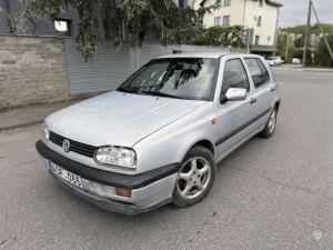 Pelēks Volkswagen Golf 1995 Kauņa, ar dzinēja tilpumu 1.90 L un nobraukumu 320 tūkst. km par 590 €, foto  vietnē AUTOMOTO.COM.LV