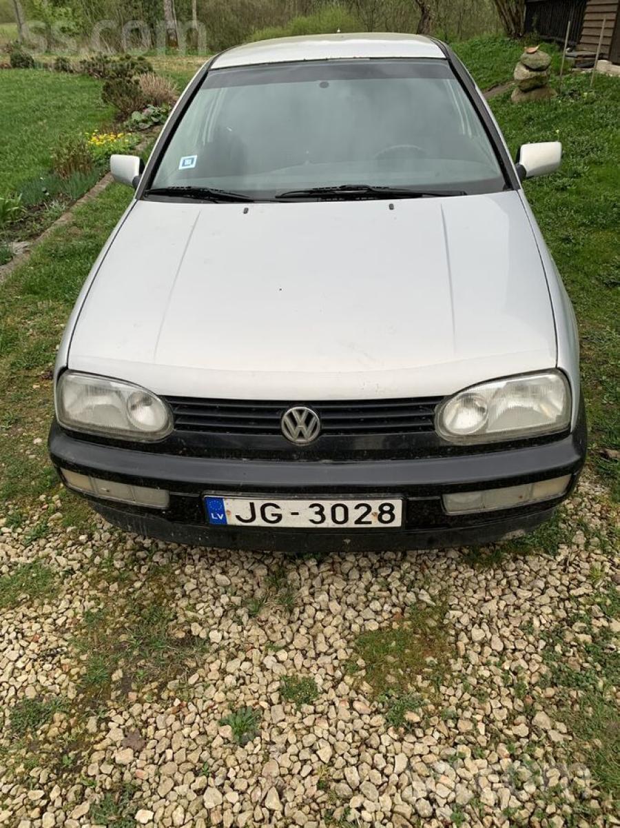 Pelēks Volkswagen Golf 1996 Rēzekne, ar dzinēja tilpumu 1.90 L un nobraukumu 215 tūkst. km par 1200 €, foto 2 vietnē AUTOMOTO.COM.LV