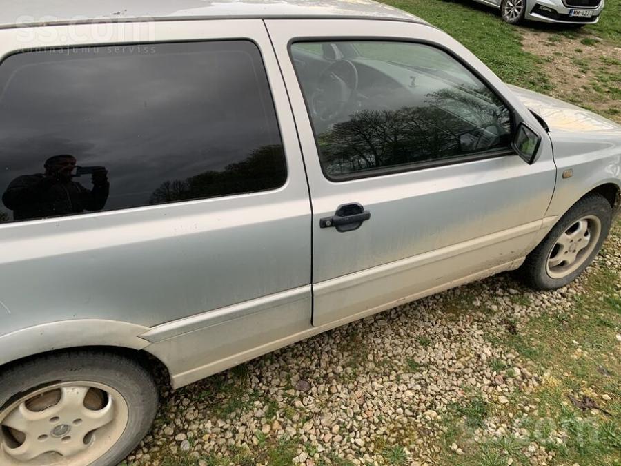 Pelēks Volkswagen Golf 1996 Rēzekne, ar dzinēja tilpumu 1.90 L un nobraukumu 215 tūkst. km par 1200 €, foto 7 vietnē AUTOMOTO.COM.LV