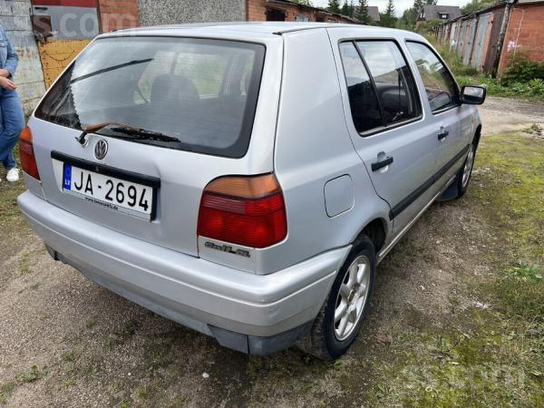 Grey Volkswagen Golf 1996 in Preili, with an engine capacity of 1.80 L and mileage of 252 thousand km for 500 €, photo 3 on AUTOMOTO.COM.LV