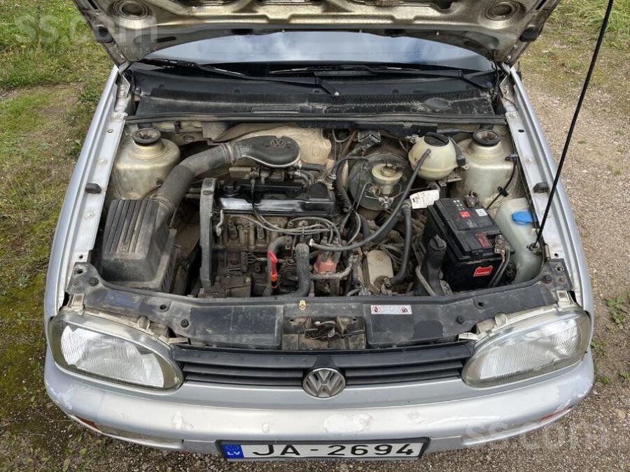 Grey Volkswagen Golf 1996 in Preili, with an engine capacity of 1.80 L and mileage of 252 thousand km for 500 €, photo 6 on AUTOMOTO.COM.LV