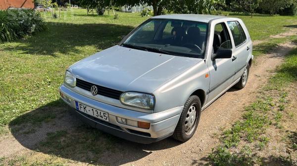 Grey Volkswagen Golf 1997 in Riga, with an engine capacity of 1.80 L and mileage of 178 thousand km for 220 €, photo 1 on AUTOMOTO.COM.LV