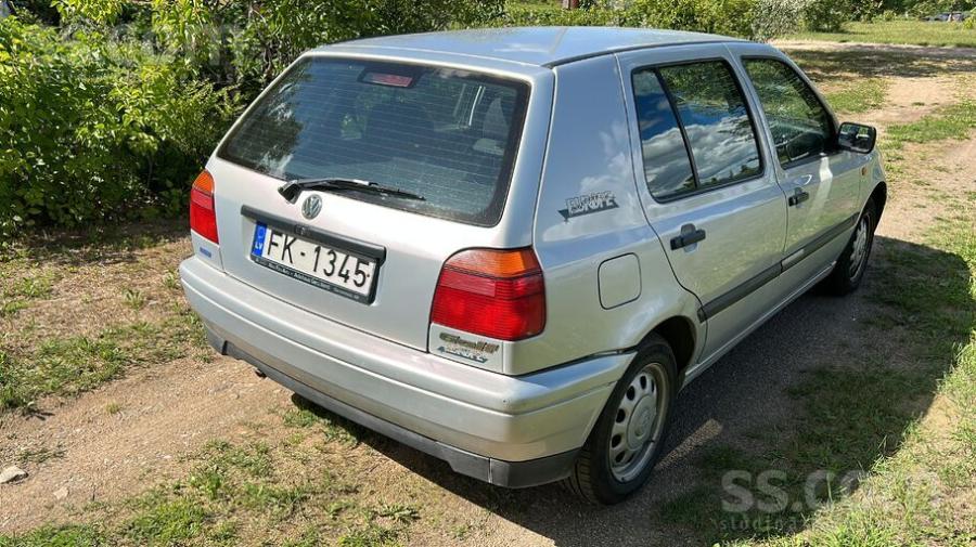Grey Volkswagen Golf 1997 in Riga, with an engine capacity of 1.80 L and mileage of 178 thousand km for 220 €, photo 3 on AUTOMOTO.COM.LV