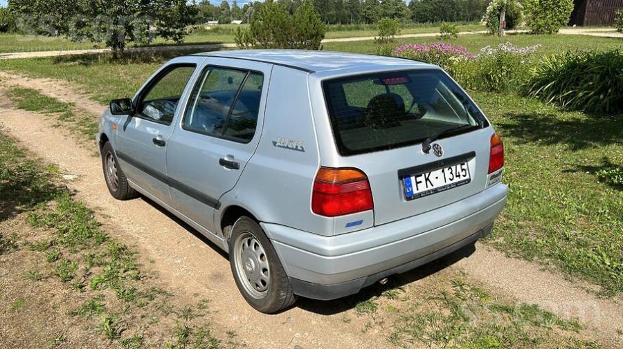 Grey Volkswagen Golf 1997 in Riga, with an engine capacity of 1.80 L and mileage of 178 thousand km for 220 €, photo 4 on AUTOMOTO.COM.LV