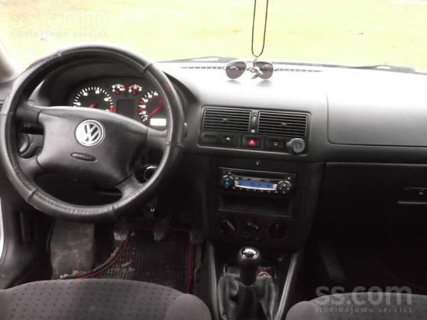 Pelēks Volkswagen Golf 1997 Rīga, ar dzinēja tilpumu 1.90 L un nobraukumu 333 tūkst. km par 1350 €, foto 4 vietnē AUTOMOTO.COM.LV