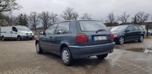 Pelēks Volkswagen Golf 1997 Valmiera, ar dzinēja tilpumu 1.40 L un nobraukumu 170 tūkst. km par 1250 €, foto 6 vietnē AUTOMOTO.COM.LV