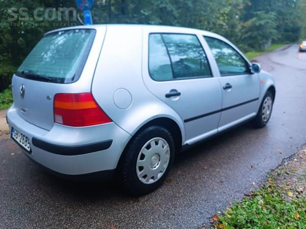 Grey Volkswagen Golf 1997 in Riga, with an engine capacity of 1.60 L and mileage of 389 thousand km for 1450 €, photo 5 on AUTOMOTO.COM.LV