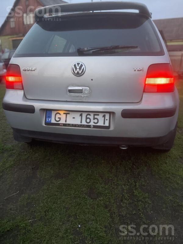 Pelēks Volkswagen Golf 1998 Krāslava, ar dzinēja tilpumu 1.90 L un nobraukumu 0 tūkst. km par 1000 €, foto 3 vietnē AUTOMOTO.COM.LV