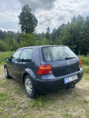 Pelēks Volkswagen Golf 1998 Rīga, ar dzinēja tilpumu 1.40 L un nobraukumu 199 tūkst. km par 900 €, foto 4 vietnē AUTOMOTO.COM.LV