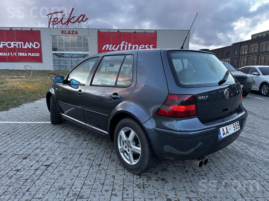 Grey Volkswagen Golf 1998 in Riga, with an engine capacity of 2.30 L and mileage of 304 thousand km for 900 €, photo 2 on AUTOMOTO.COM.LV