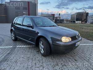 Grey Volkswagen Golf 1998 in Riga, with an engine capacity of 2.30 L and mileage of 304 thousand km for 900 €, photo 5 on AUTOMOTO.COM.LV