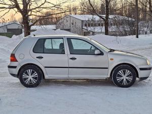 Grey Volkswagen Golf 1998 in Plunge, with an engine capacity of 1.90 L and mileage of 309 thousand km for 950 €, photo 4 on AUTOMOTO.COM.LV