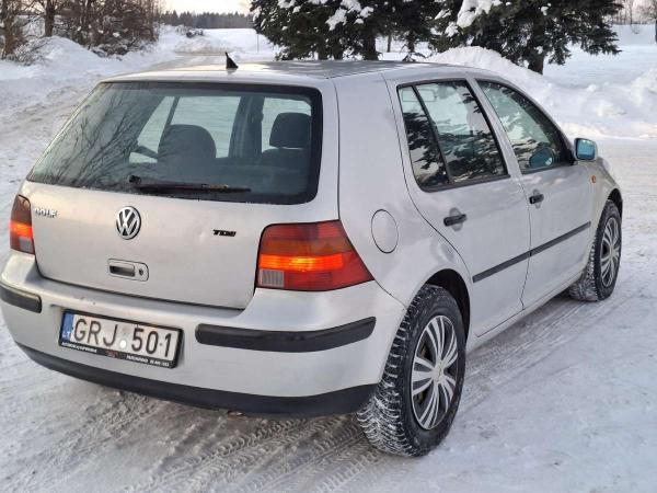 Grey Volkswagen Golf 1998 in Plunge, with an engine capacity of 1.90 L and mileage of 309 thousand km for 950 €, photo 6 on AUTOMOTO.COM.LV