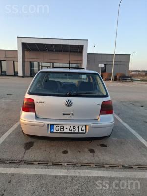 Grey Volkswagen Golf 1998 in Tukums, with an engine capacity of 1.60 L and mileage of 291 thousand km for 1200 €, photo 4 on AUTOMOTO.COM.LV