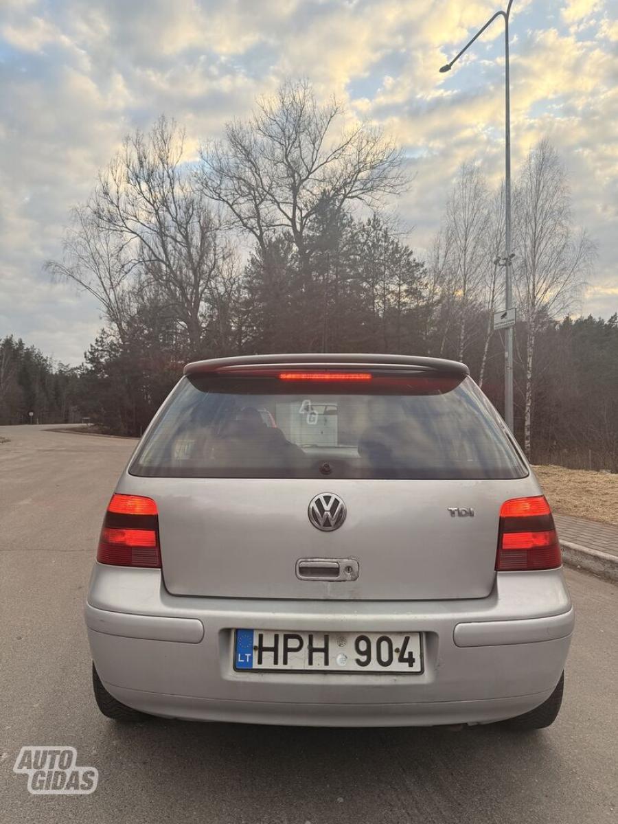 Pelēks Volkswagen Golf 1998 Ignalina, ar dzinēja tilpumu 1.90 L un nobraukumu 372 tūkst. km par 1200 €, foto 6 vietnē AUTOMOTO.COM.LV