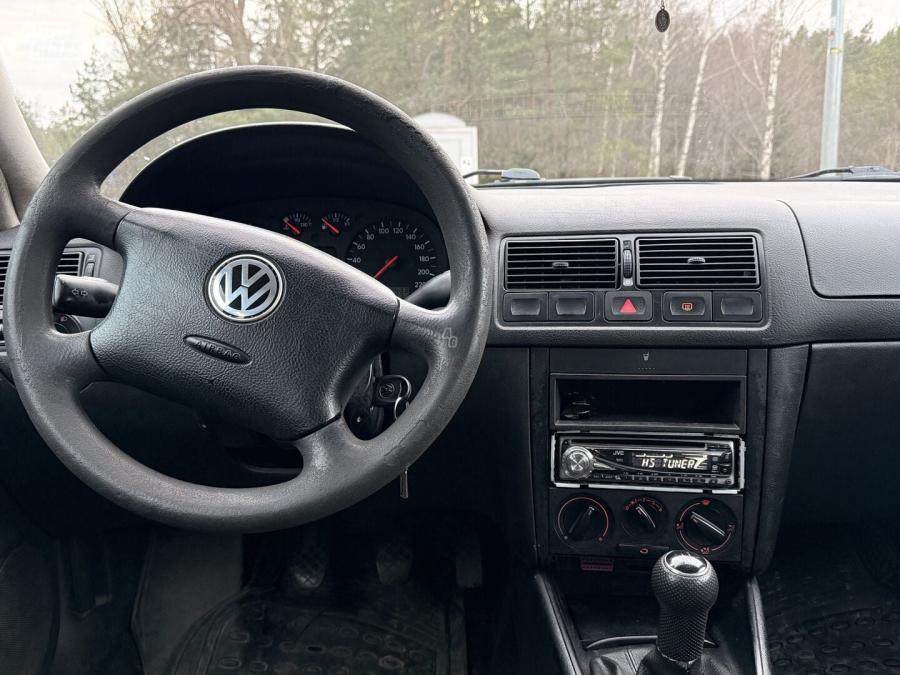 Pelēks Volkswagen Golf 1998 Ignalina, ar dzinēja tilpumu 1.90 L un nobraukumu 372 tūkst. km par 1200 €, foto 11 vietnē AUTOMOTO.COM.LV