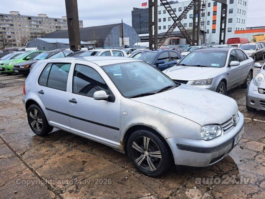 Pelēks Volkswagen Golf 1998 Tallina, ar dzinēja tilpumu 1.60 L un nobraukumu 216 tūkst. km par 499 €, foto 1 vietnē AUTOMOTO.COM.LV