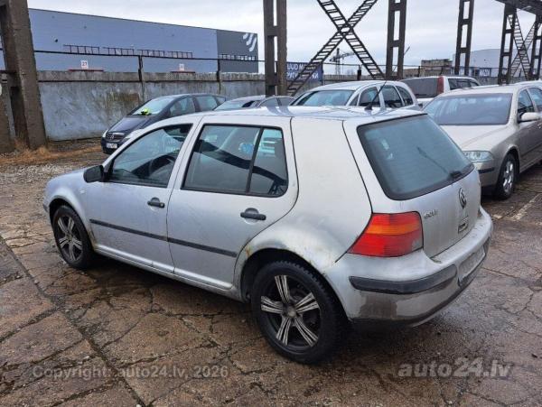Grey Volkswagen Golf 1998 in Tallinn, with an engine capacity of 1.60 L and mileage of 216 thousand km for 499 €, photo 4 on AUTOMOTO.COM.LV