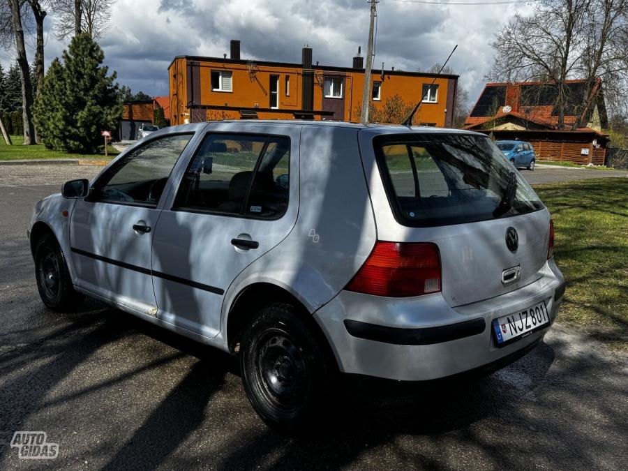 Pelēks Volkswagen Golf 1998 Panevēža, ar dzinēja tilpumu 1.40 L un nobraukumu 240 tūkst. km par 555 €, foto 7 vietnē AUTOMOTO.COM.LV