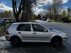 Grey Volkswagen Golf 1998 in Panevezys, with an engine capacity of 1.40 L and mileage of 241 thousand km for 555 €, photo 5 on AUTOMOTO.COM.LV