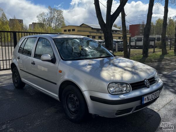 Grey Volkswagen Golf 1998 in Panevezys, with an engine capacity of 1.40 L and mileage of 241 thousand km for 555 €, photo 1 on AUTOMOTO.COM.LV