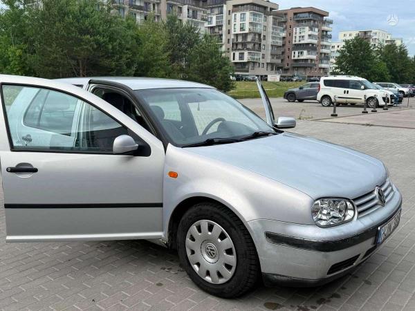 Grey Volkswagen Golf 1998 in Vilnius, with an engine capacity of 1.39 L and mileage of 181 thousand km for 700 €, photo 7 on AUTOMOTO.COM.LV