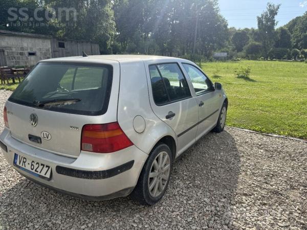 Grey Volkswagen Golf 1998 in Valmiera, with an engine capacity of 1.90 L and mileage of 442 thousand km for 1000 €, photo 2 on AUTOMOTO.COM.LV