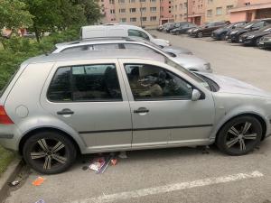 Grey Volkswagen Golf 1998 in Tallinn, with an engine capacity of 1.60 L and mileage of 221 thousand km for 400 €, photo 12 on AUTOMOTO.COM.LV