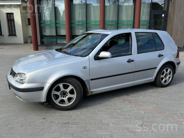 Pelēks Volkswagen Golf 1998 Dobele, ar dzinēja tilpumu 1.40 L un nobraukumu 401 tūkst. km par 500 €, foto 3 vietnē AUTOMOTO.COM.LV