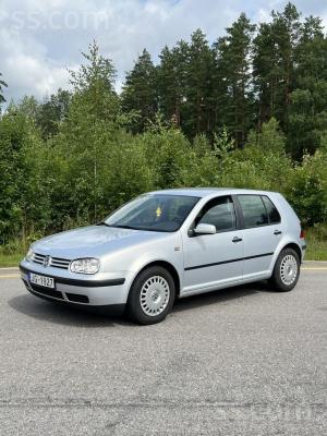 Pelēks Volkswagen Golf 1998 Rīga, ar dzinēja tilpumu 1.60 L un nobraukumu 265 tūkst. km par 990 €, foto  vietnē AUTOMOTO.COM.LV