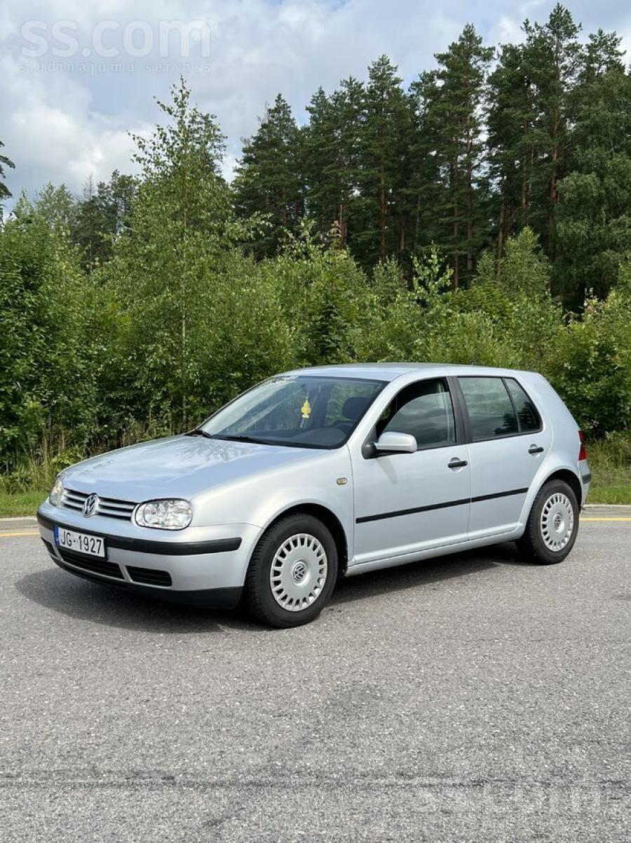Pelēks Volkswagen Golf 1998 Rīga, ar dzinēja tilpumu 1.60 L un nobraukumu 265 tūkst. km par 990 €, foto 1 vietnē AUTOMOTO.COM.LV