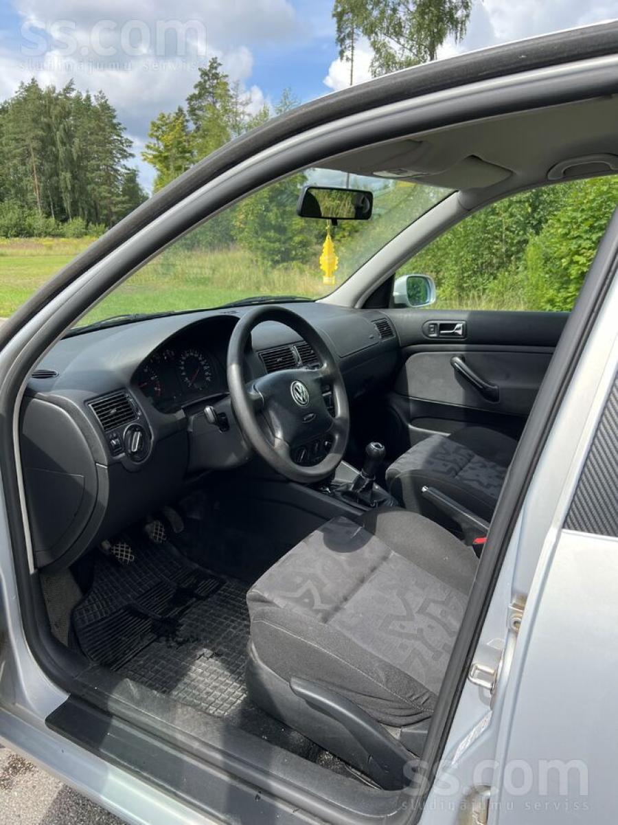 Pelēks Volkswagen Golf 1998 Rīga, ar dzinēja tilpumu 1.60 L un nobraukumu 265 tūkst. km par 990 €, foto 10 vietnē AUTOMOTO.COM.LV