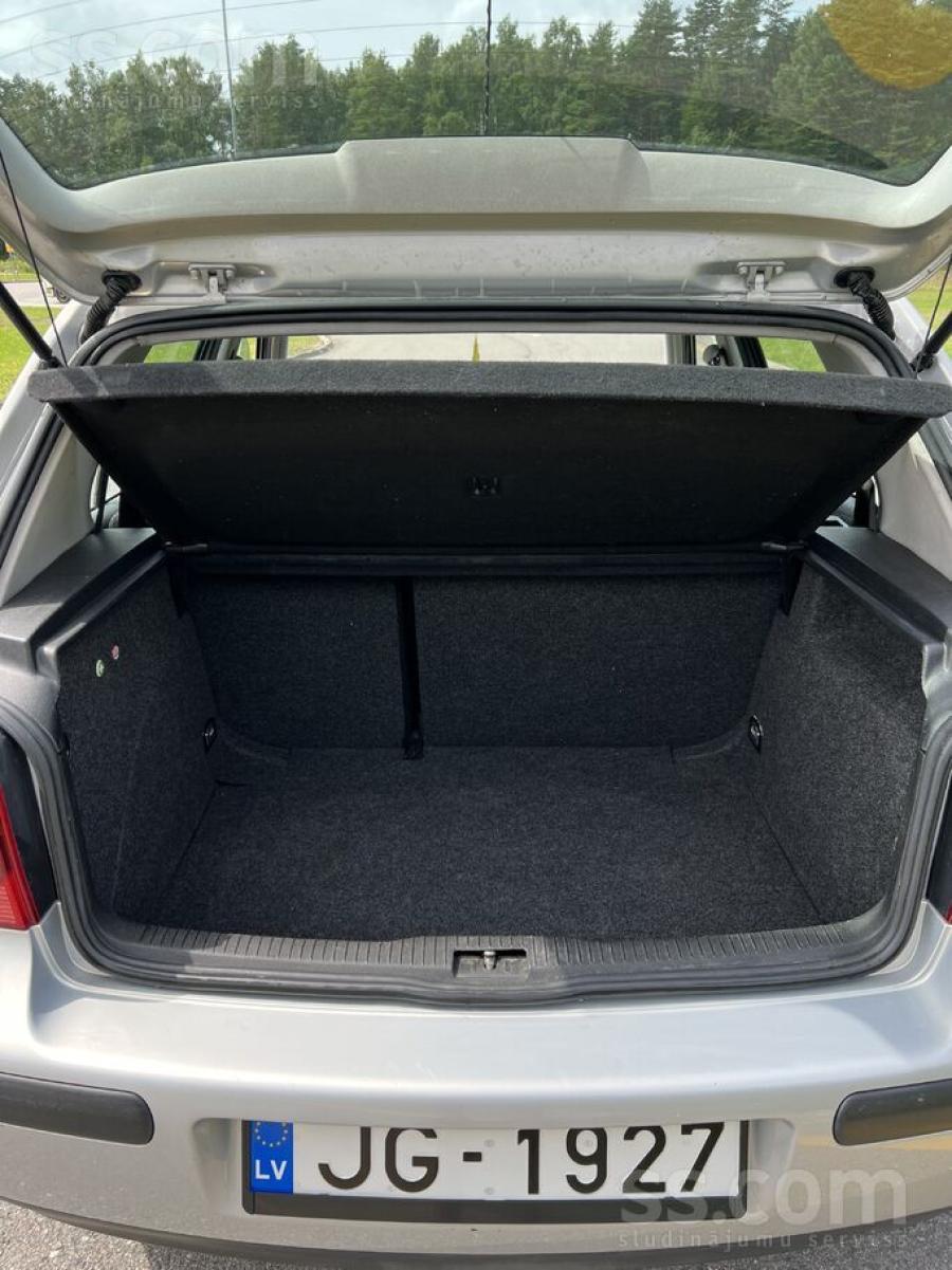 Pelēks Volkswagen Golf 1998 Rīga, ar dzinēja tilpumu 1.60 L un nobraukumu 265 tūkst. km par 990 €, foto 13 vietnē AUTOMOTO.COM.LV