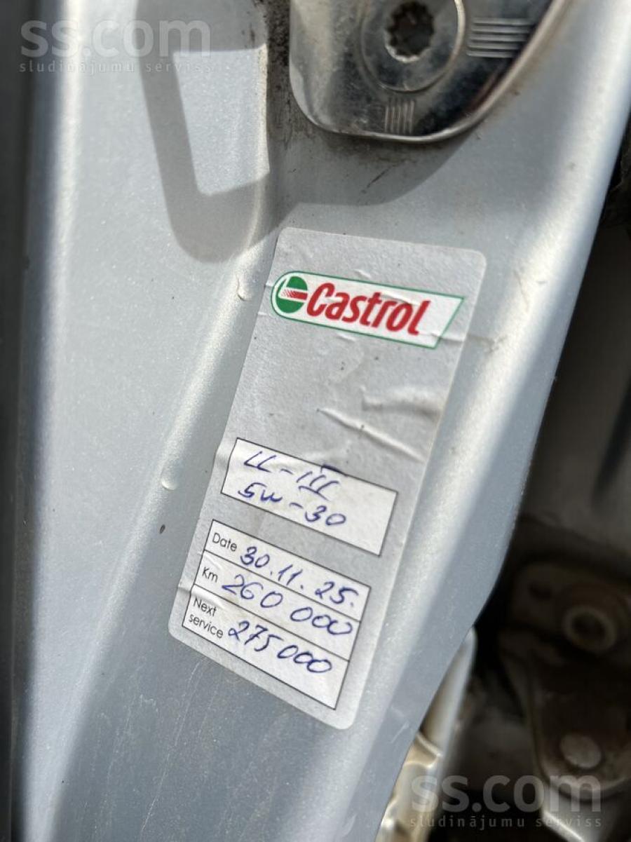 Pelēks Volkswagen Golf 1998 Rīga, ar dzinēja tilpumu 1.60 L un nobraukumu 265 tūkst. km par 990 €, foto 18 vietnē AUTOMOTO.COM.LV