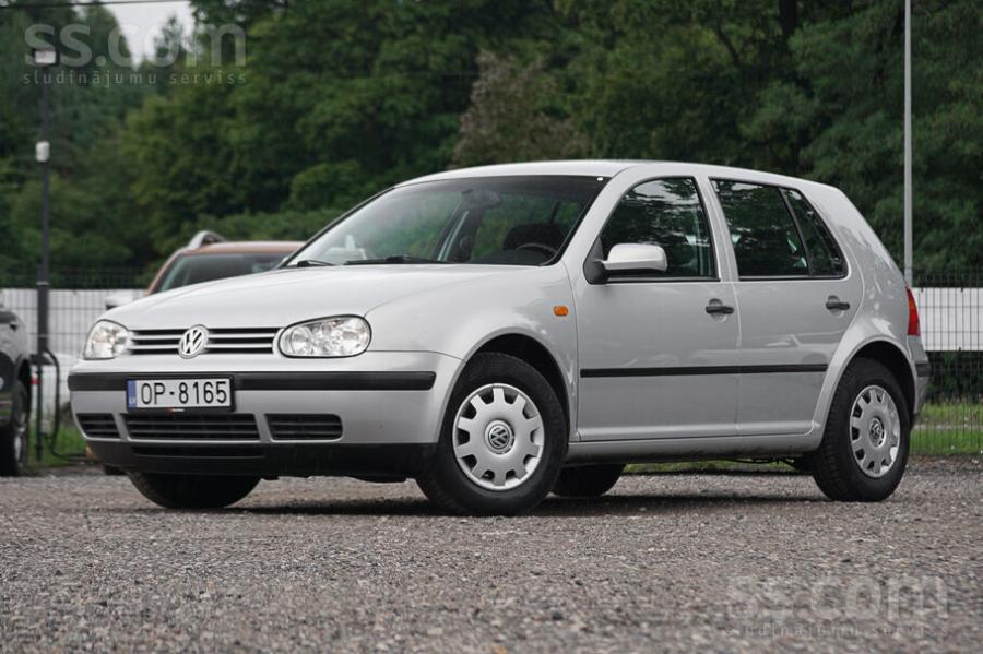 Grey Volkswagen Golf 1998 in Riga, with an engine capacity of 1.40 L and mileage of 109 thousand km for 2890 €, photo 1 on AUTOMOTO.COM.LV