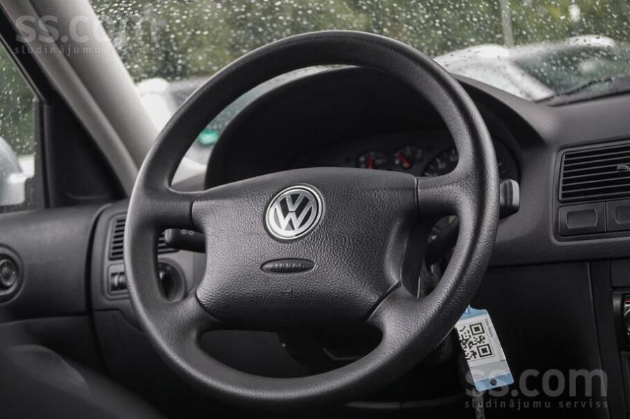 Grey Volkswagen Golf 1998 in Riga, with an engine capacity of 1.40 L and mileage of 109 thousand km for 2890 €, photo 11 on AUTOMOTO.COM.LV