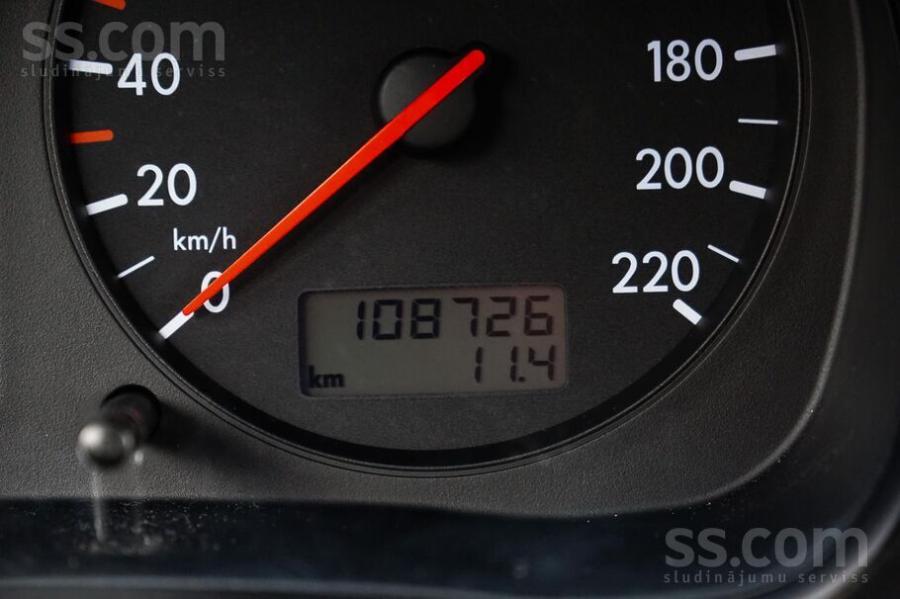 Grey Volkswagen Golf 1998 in Riga, with an engine capacity of 1.40 L and mileage of 109 thousand km for 2890 €, photo 13 on AUTOMOTO.COM.LV