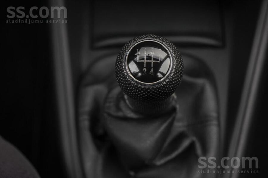 Grey Volkswagen Golf 1998 in Riga, with an engine capacity of 1.40 L and mileage of 109 thousand km for 2890 €, photo 14 on AUTOMOTO.COM.LV
