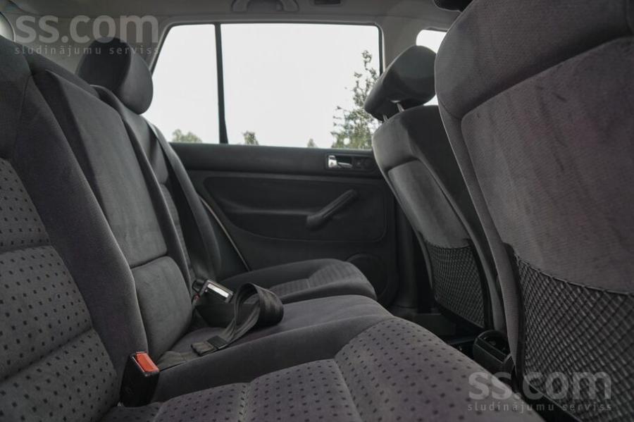 Grey Volkswagen Golf 1998 in Riga, with an engine capacity of 1.40 L and mileage of 109 thousand km for 2890 €, photo 17 on AUTOMOTO.COM.LV